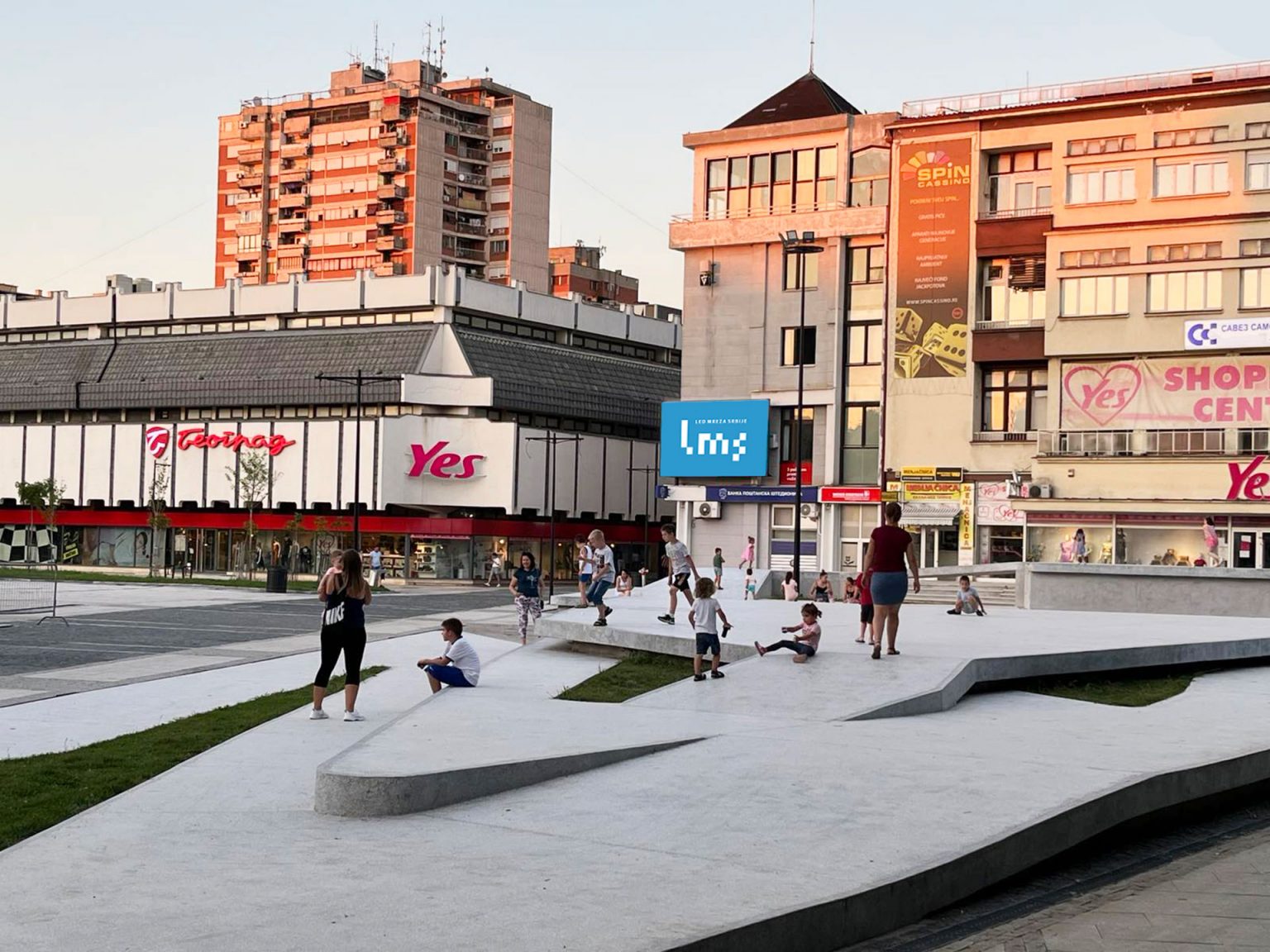 Izdavanje LED bilborda u centru Leskovca » LED Mreža Srbije